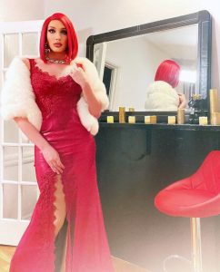 Fabulous Russian Drag Queen - Melloni Long